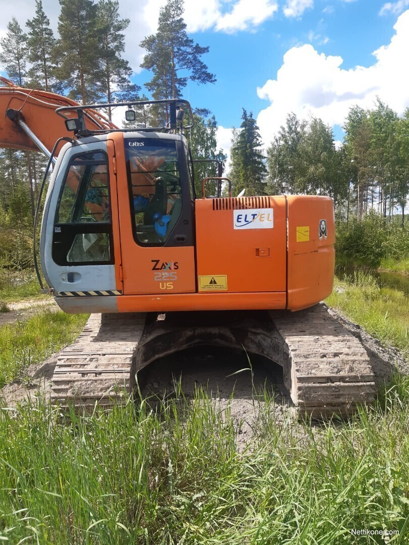Hitachi Zaxis 225 US excavators, 2002 - Nettikone