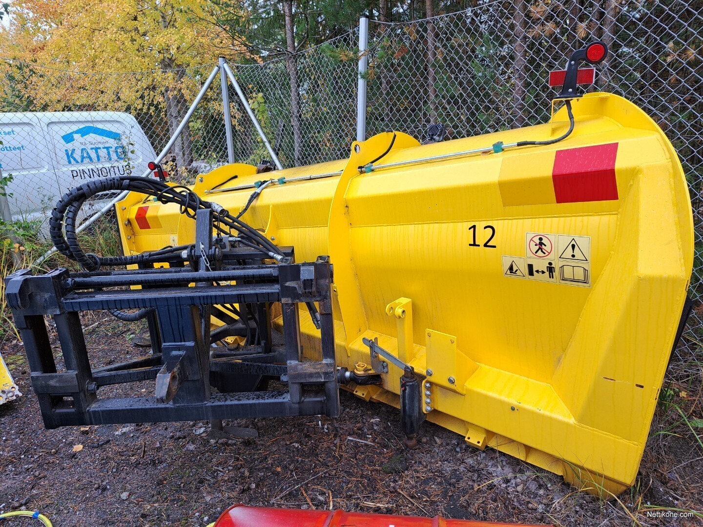 Arctic Machine 3700 road and snow machines - Nettikone