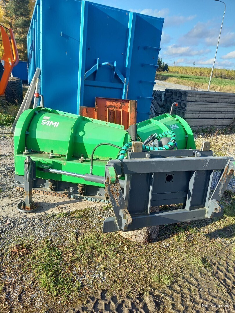 Sami Nivelaura Sami 2800 snow machines - Nettikone