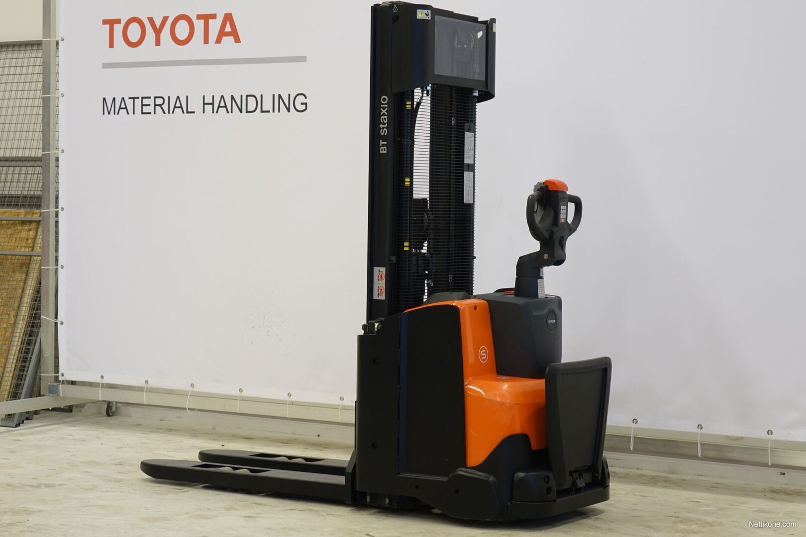 Toyota SWE120L forklift trucks, 2021 - Nettikone