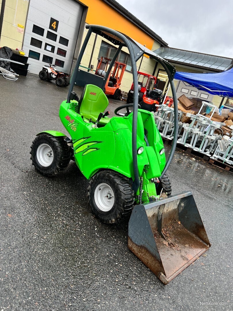 Avant 220 mini loaders, 2011 - Nettikone