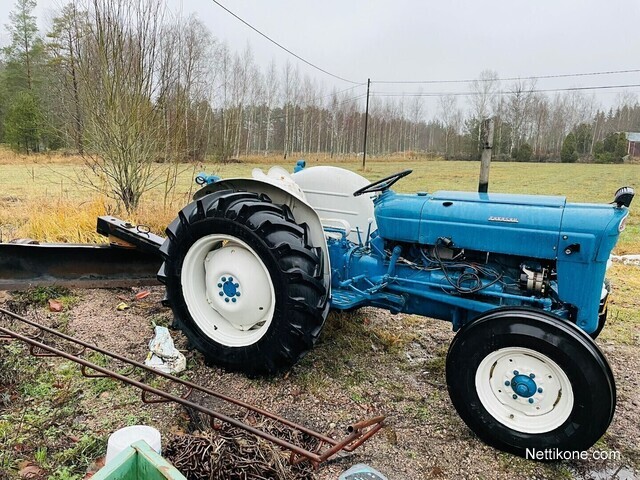Fordson super dexta tractors, 1963 - Nettikone