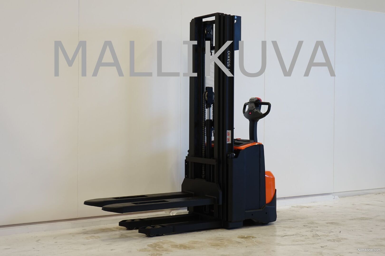 Toyota SWE120 trukit, 2018 - Nettikone