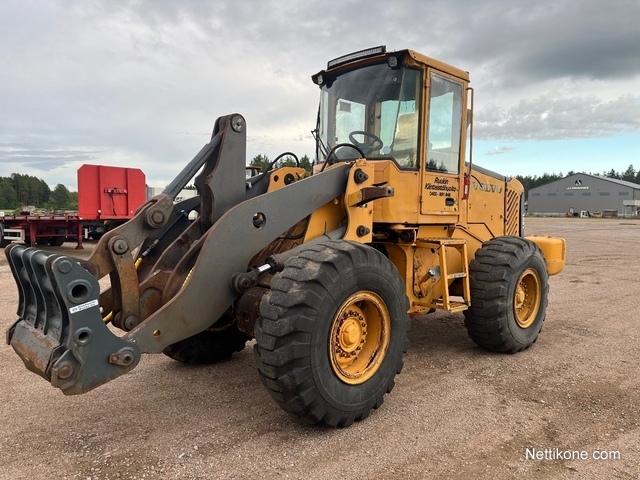 Volvo L90E pikakiinnikkeellä kuormaajat, 2004 - Nettikone