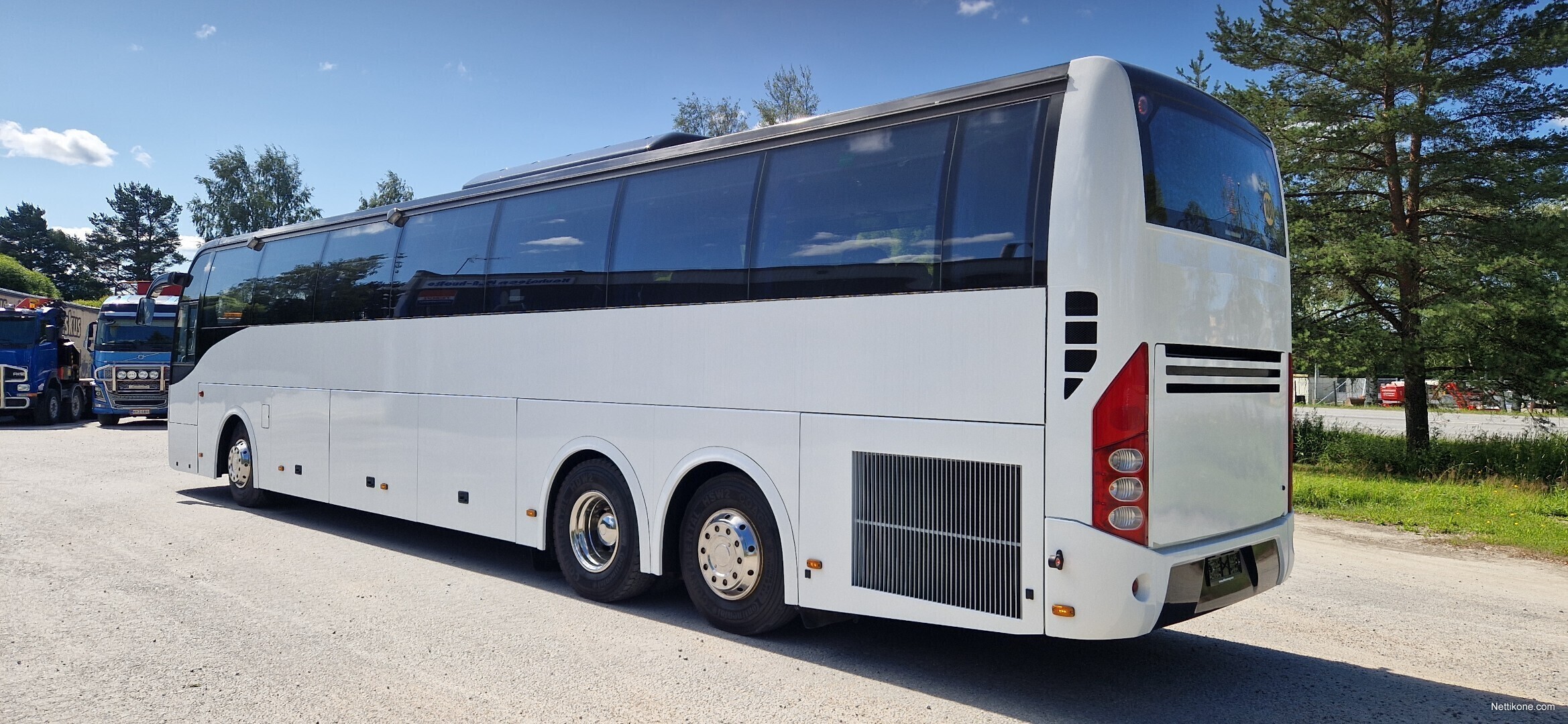 Volvo B12B 9700H linja-auto, 2011 - Nettikone