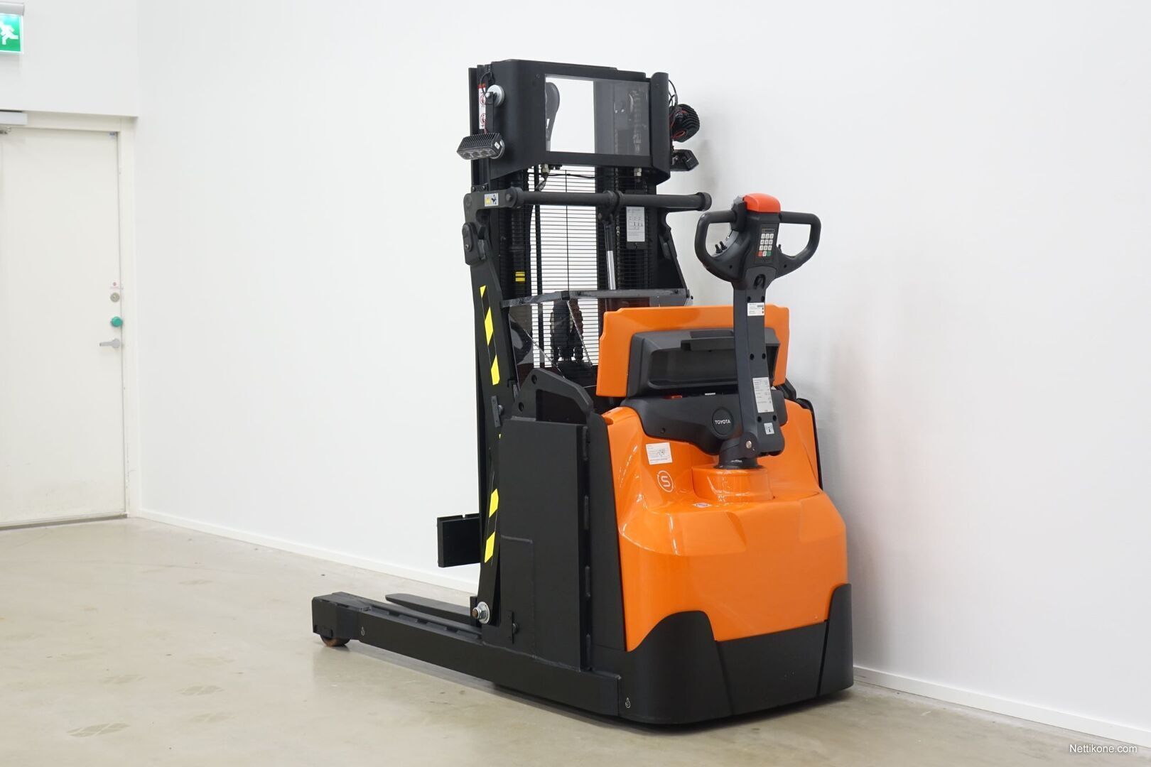 Toyota SWE120XR forklift trucks, 2019 - Nettikone