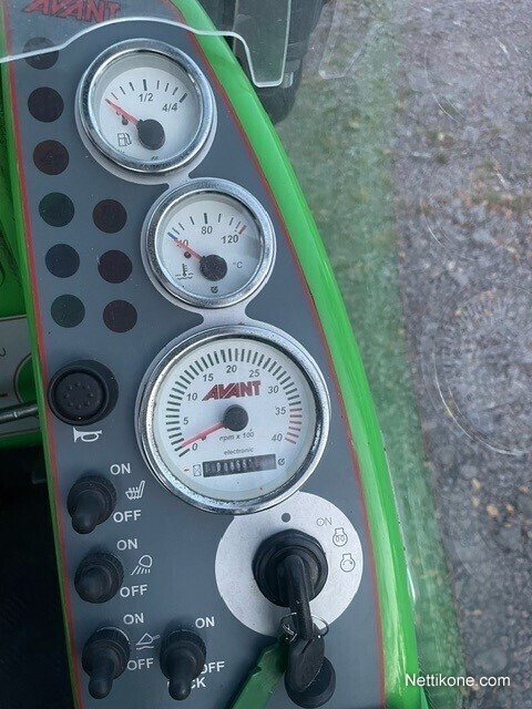 Avant 520 kuormaajat, 2011 - Nettikone