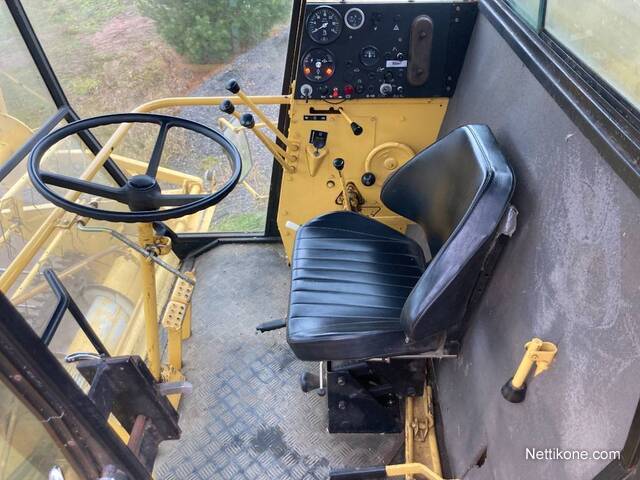 New Holland 8040 12´6 syl. leikkuupuimurit, 1986 - Nettikone