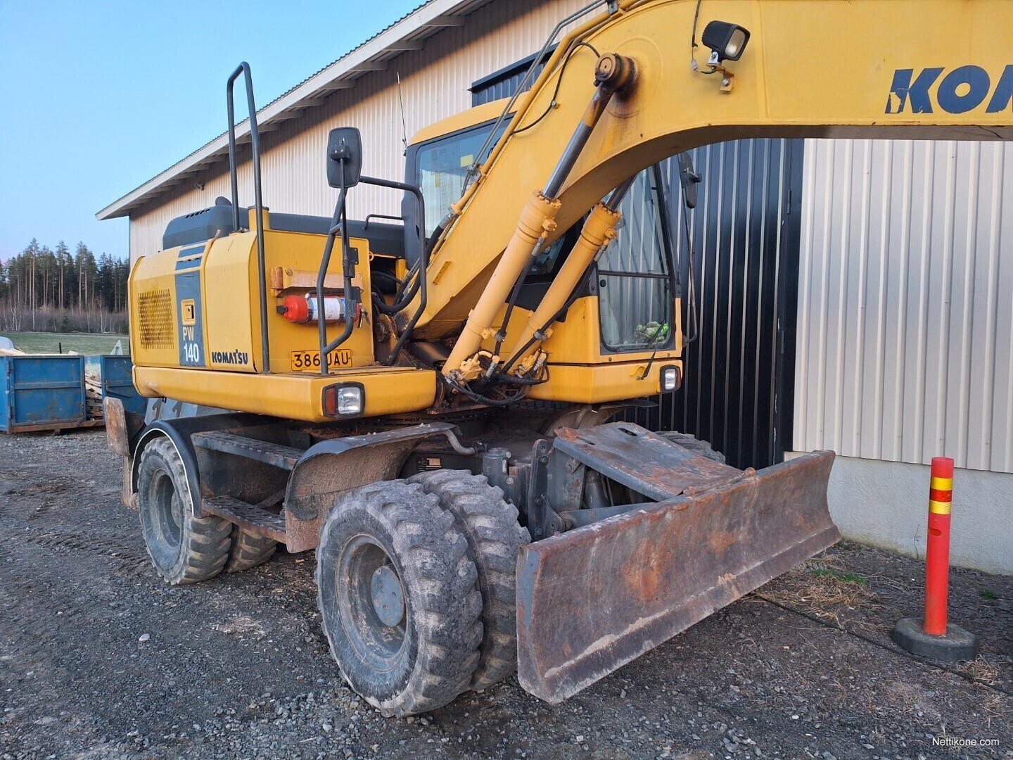 Komatsu PW140 kaivinkone - Nettikone