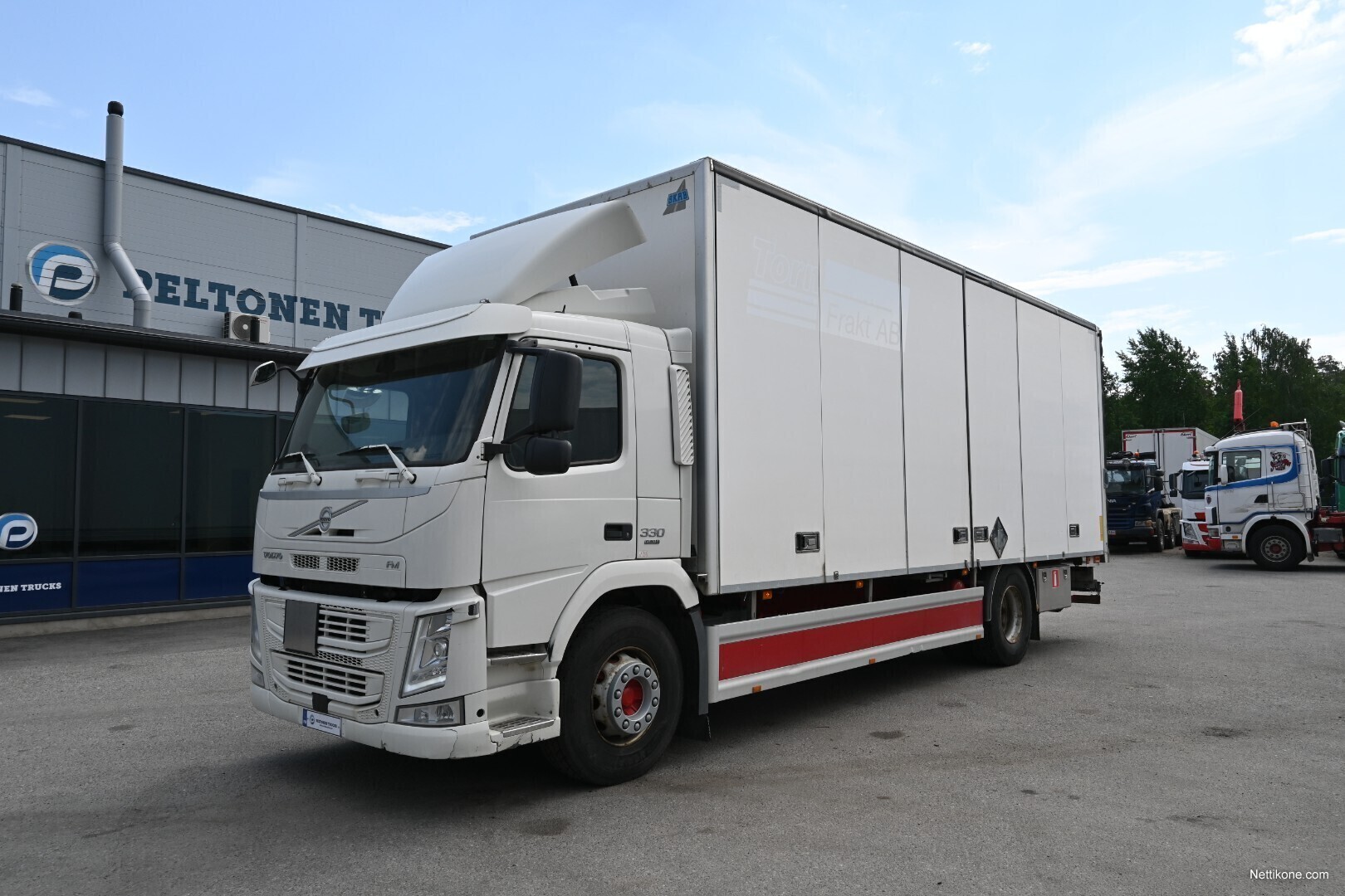 Volvo FM330 4x2 7,7m x 2,6m x 2,5m kuorma-autot, 2016 - Nettikone