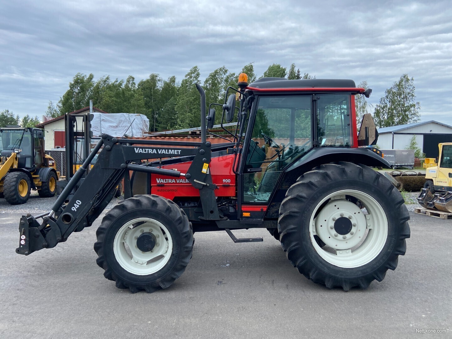 Valtra 900 traktorit, 2000 - Nettikone