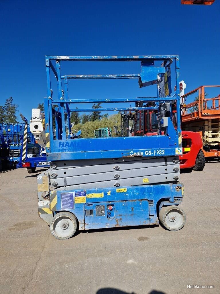 Genie GS 1932 human lifters, 2014 - Nettikone