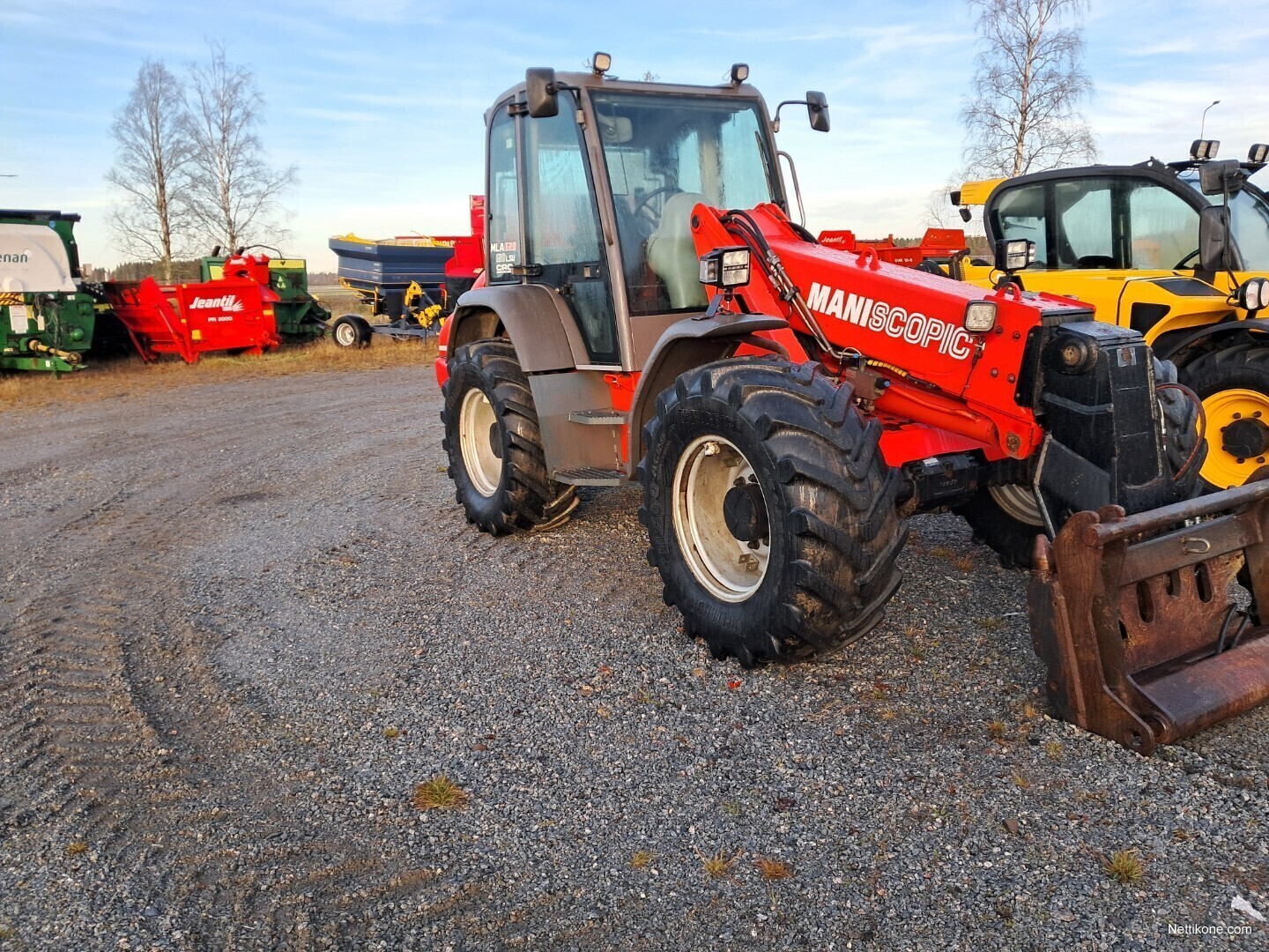 Manitou MLA 628 loading and digging, 2009 - Nettikone